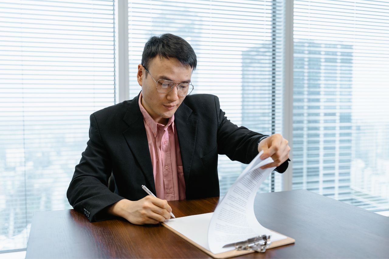 Essential Characteristics Of A Good Manager | LearnWinShine